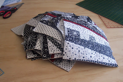 BubzRugz: Quilt As You Go Tutorial and Sashing QAYG blocks