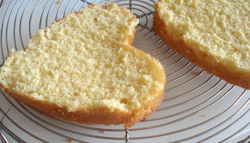 La génoise apprivoisée (taming the genoise) | GOURMANDE in OSAKA