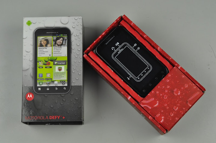 Motorola Defy Plus về Việt Nam : Ảnh - Video Defy+ ngâm trong nước đá ...