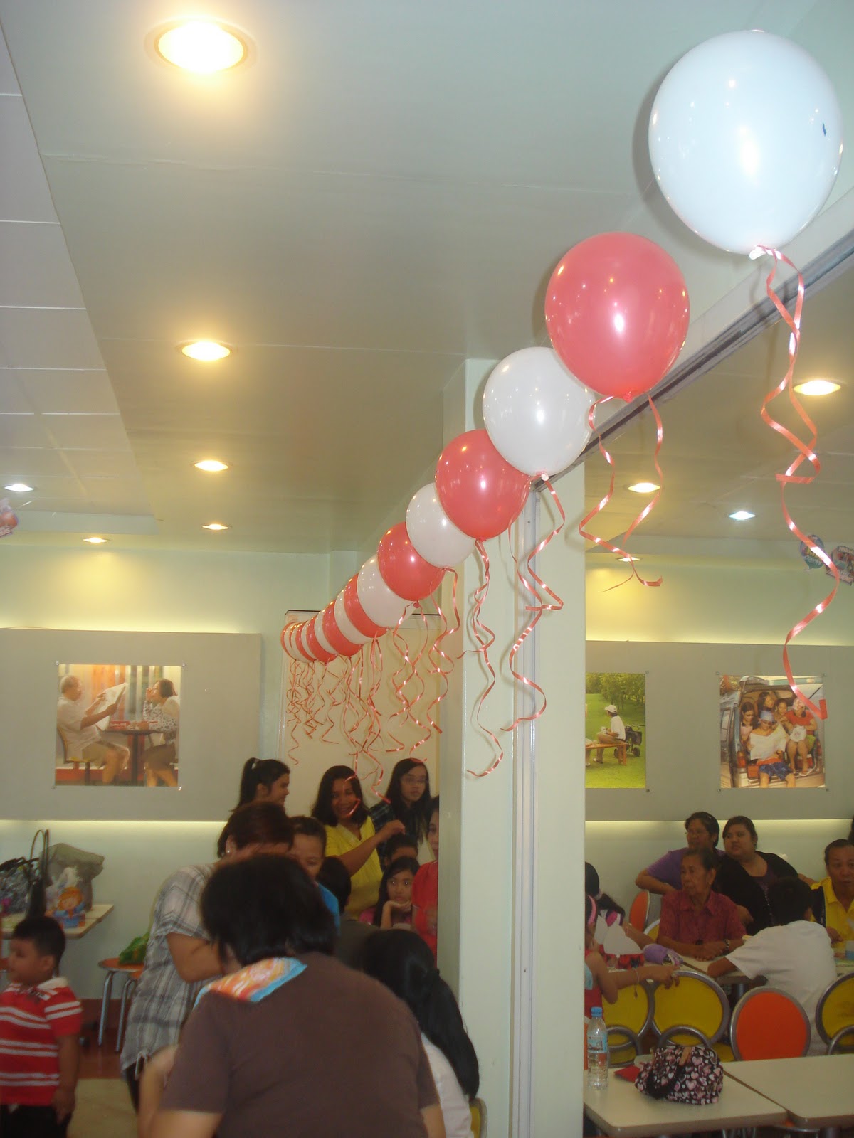 Tipid Party!: A jollibee birthday party