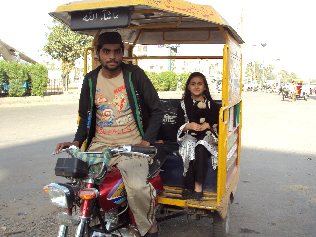 welcoming forest: Ride in a Chinchi Rickshaw