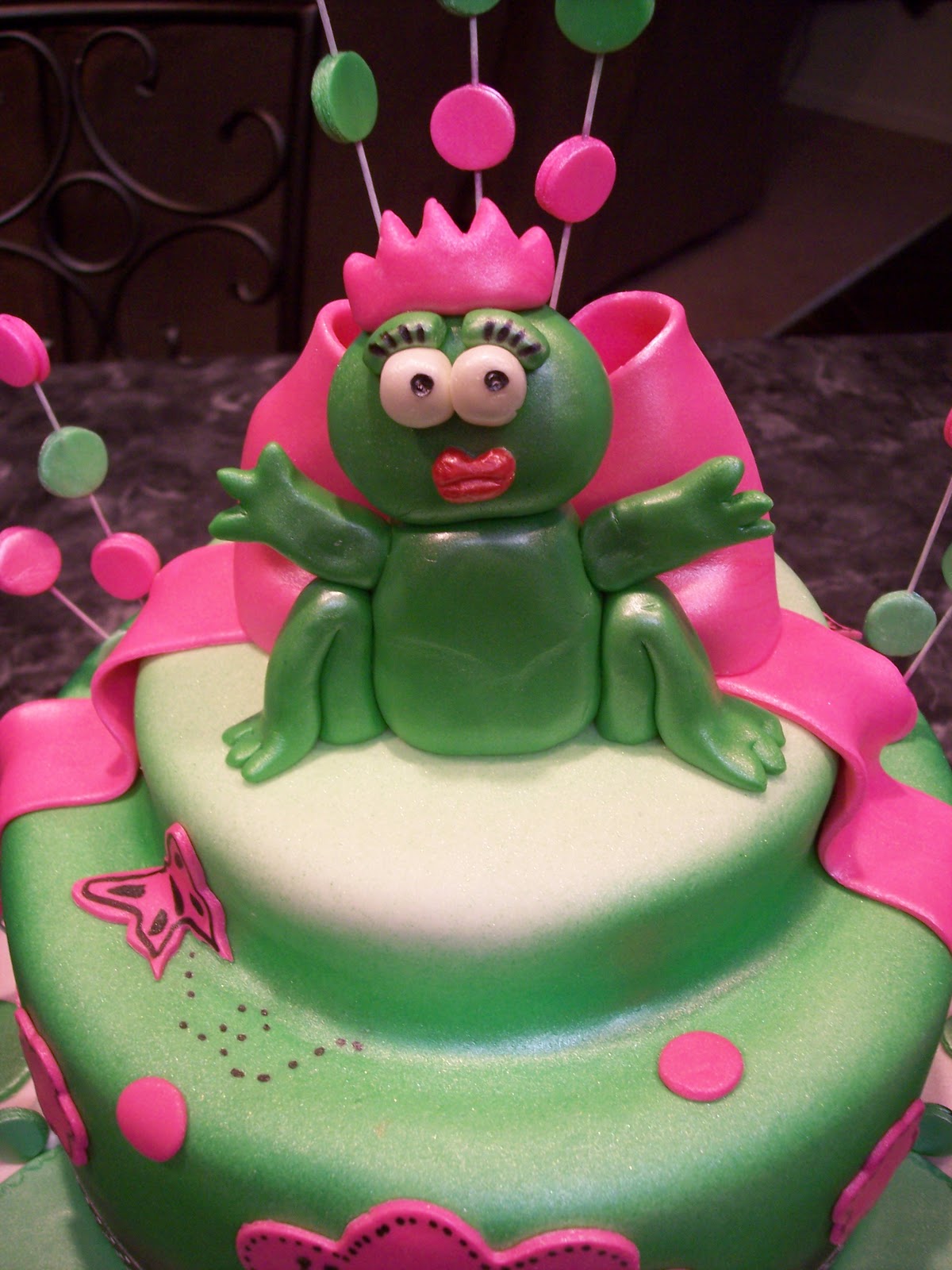 MyMoniCakes: Princess Frog Cake