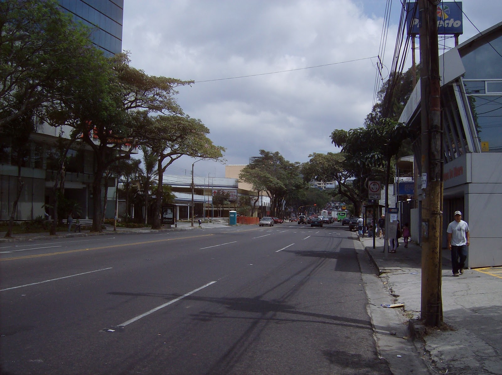 Mauglitas: Paseo Colon,nice part of San Jose, Costa Rica