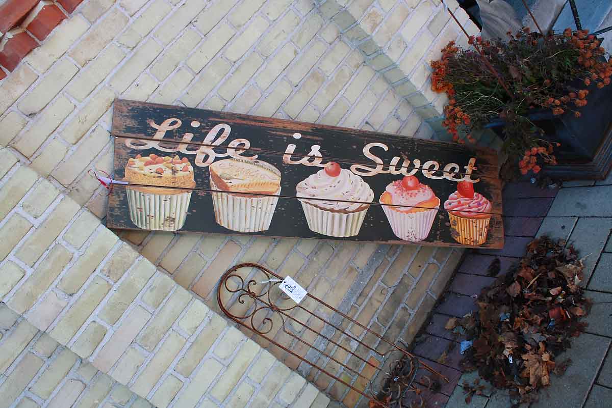 Eye Candy: Signs, Signs - Sweet