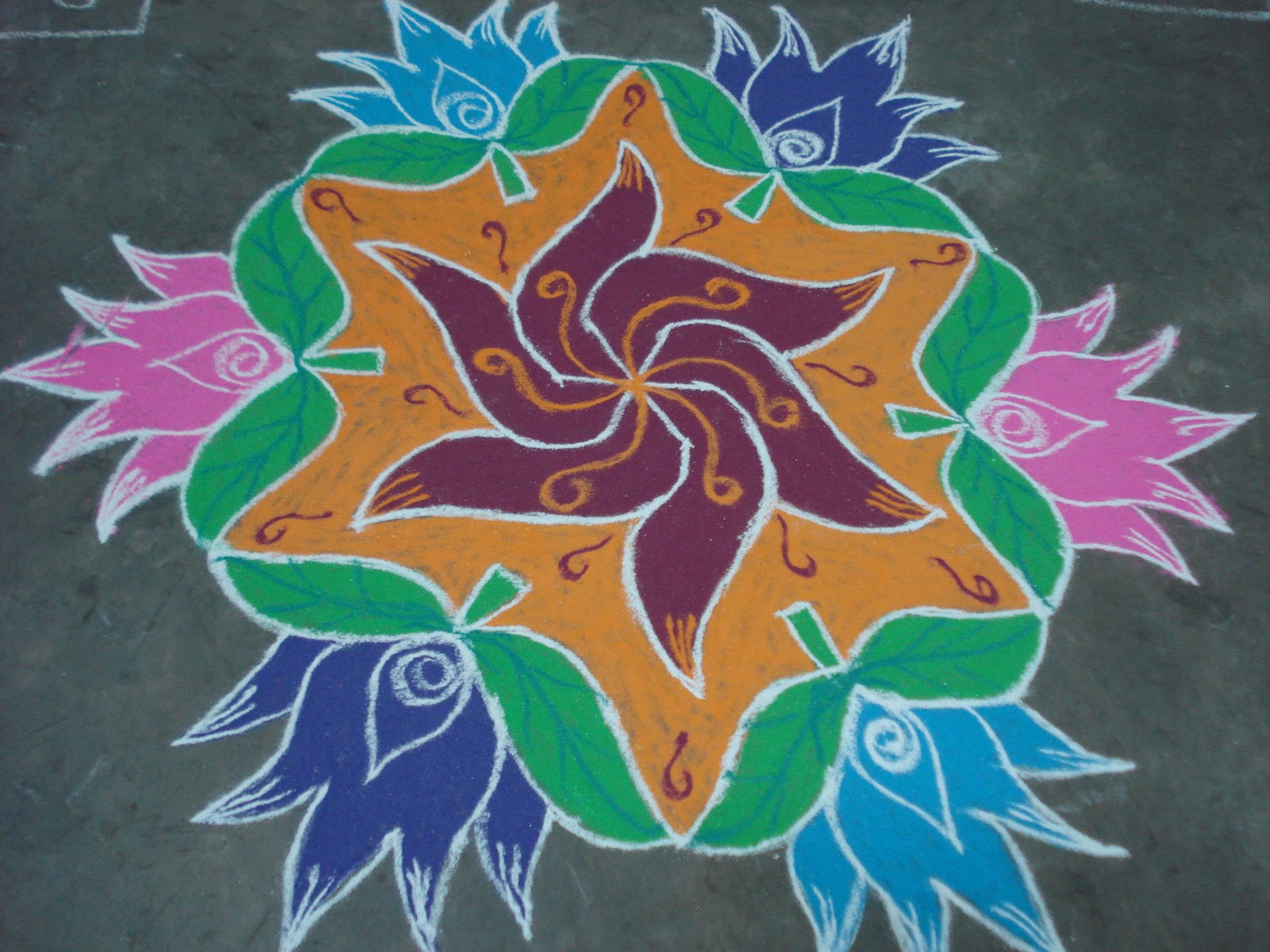 Floraldelight: 13-7 interlaced dot rangoli