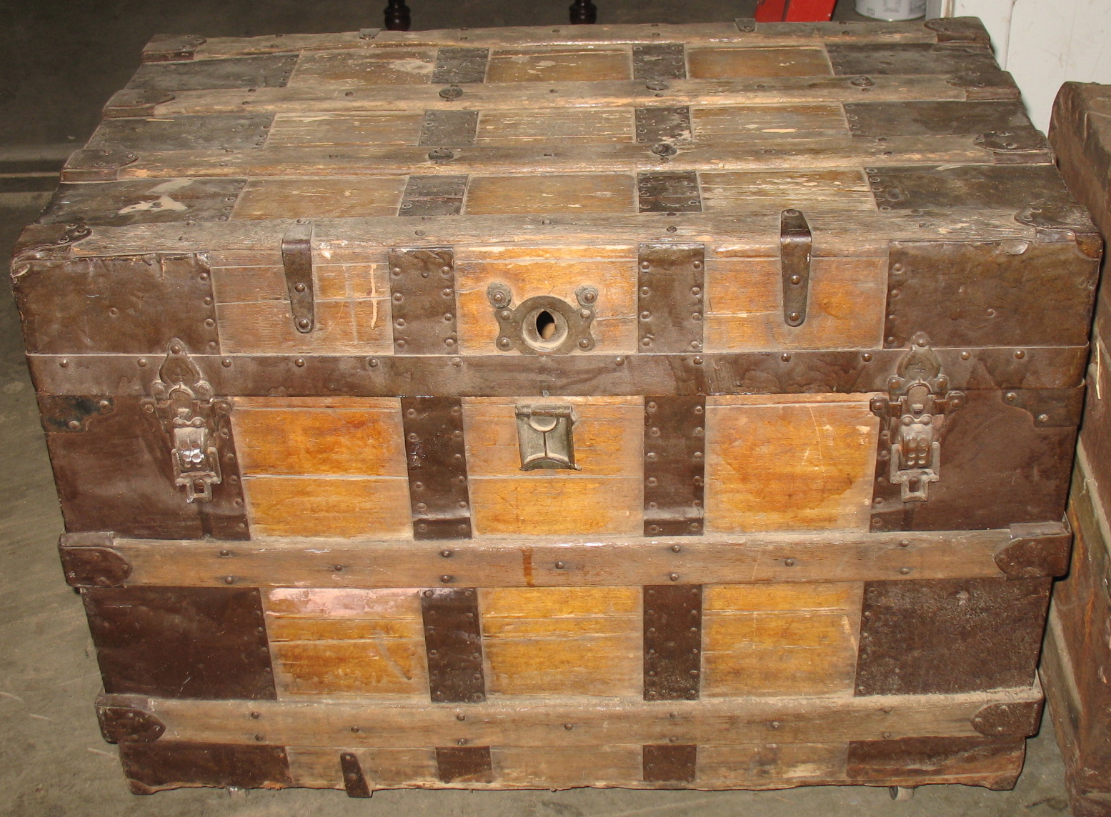 The Craftsman: Clues to your Antique Trunk's Age