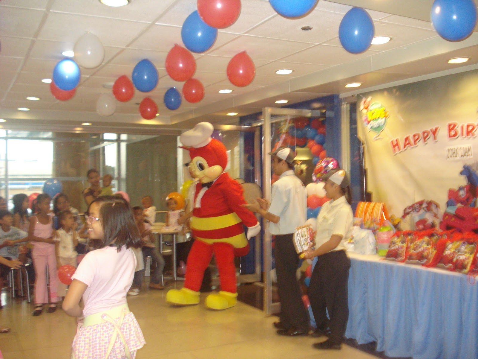Tipid Party!: A jollibee birthday party