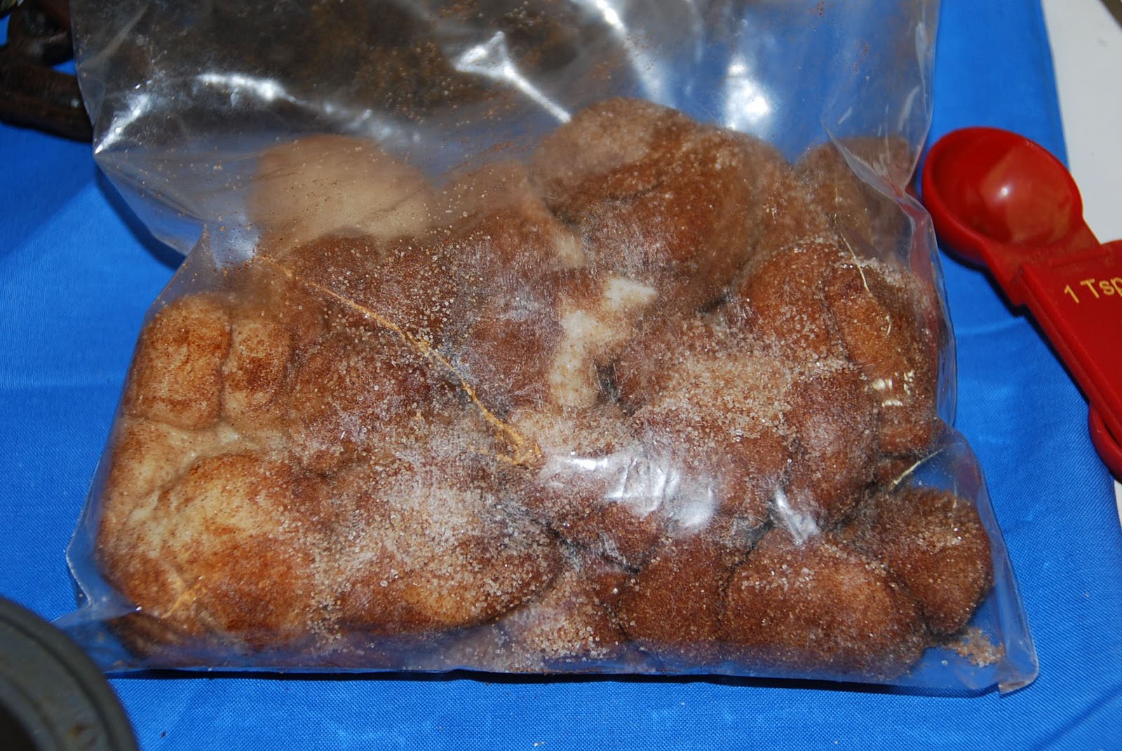 Two Plus Jilly: Mini Monkey Bread