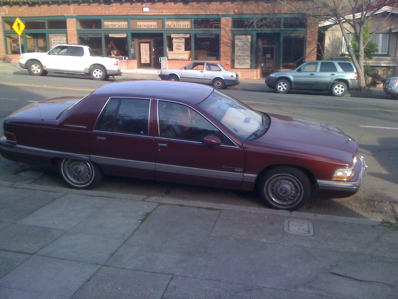 Tamerlane's Thoughts: Carspotting: 1992 Buick Roadmaster and 1950s Chevy