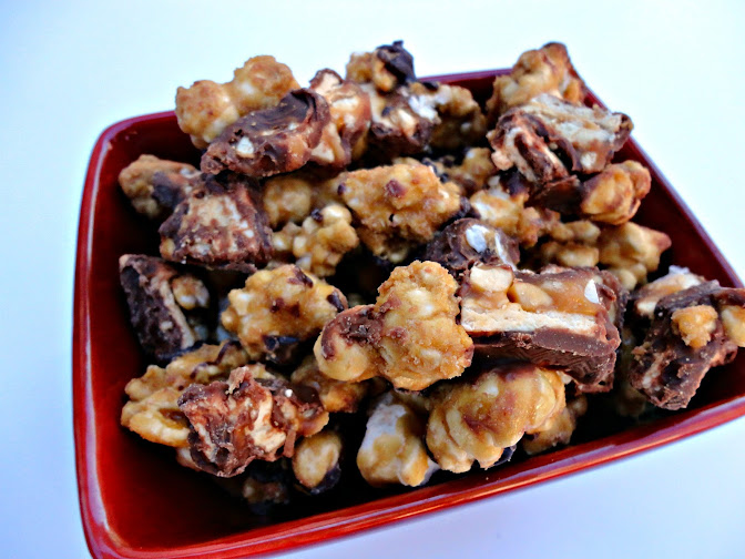 Snickers Popcorn | Veronica's Cornucopia