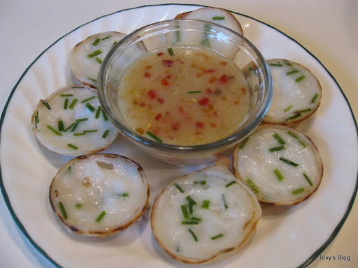 Welcome to Tevy's Kitchen: Khmer Num Krok (Cambodian rice cake)
