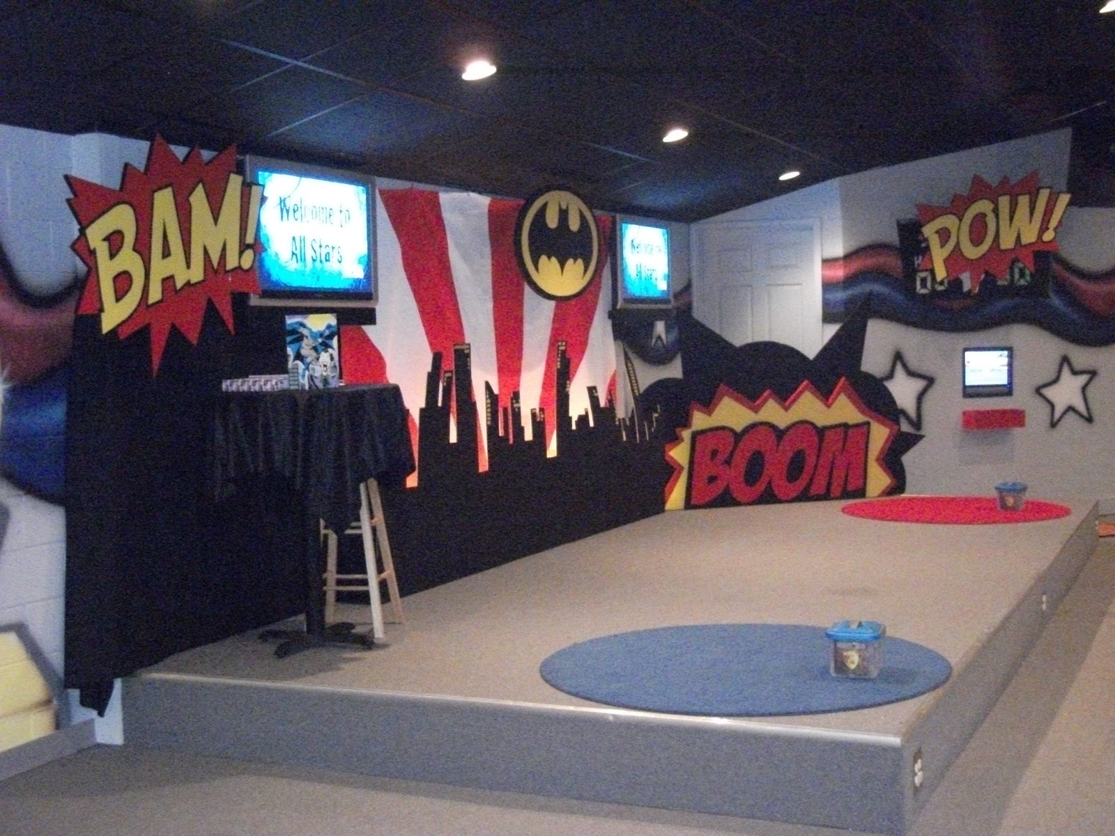 Rambles and Tangents: Heroes: Stage Design