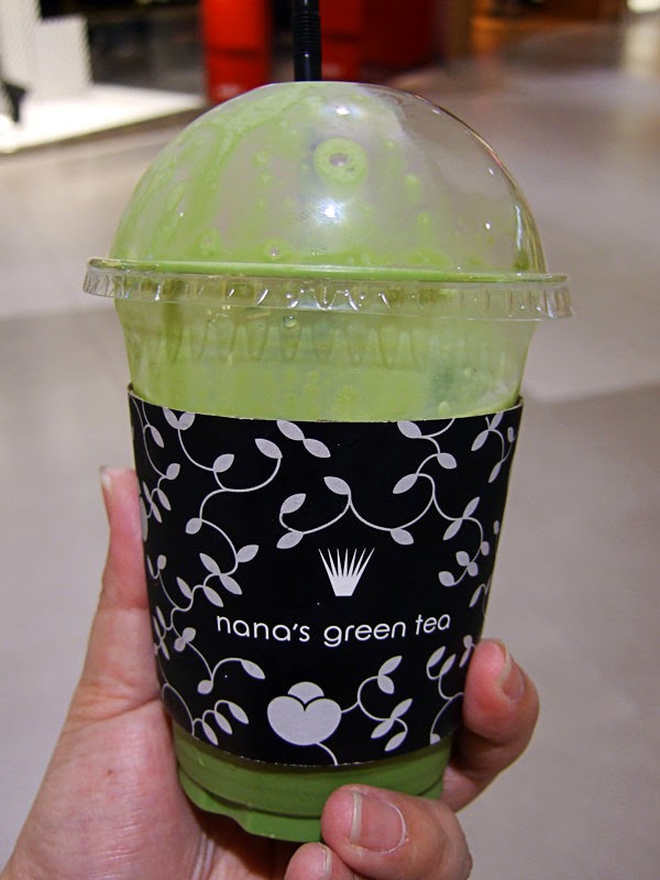 Matcha latte from Nana’s Green Tea – Simply Polar