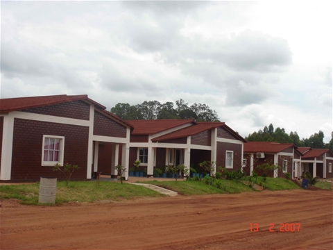 VOUS ETES CHEZ AKEN: Hydraform