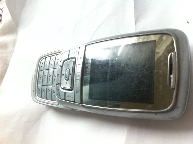 Classic Phones Shop: Samsung SGH D600 -SILVER (Unlocked) Mobile Phone